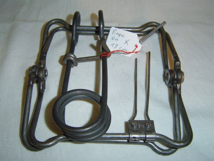 piège en x dit conibear 13 cm – Quincaillerie Mirambeau